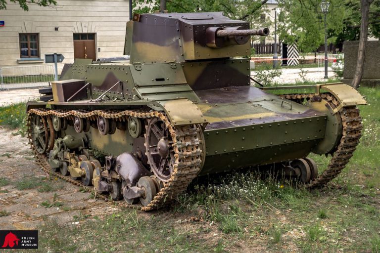 7TP w Muzeum Wojska Polskiego | HISTORIA.org.pl - historia, kultura ...